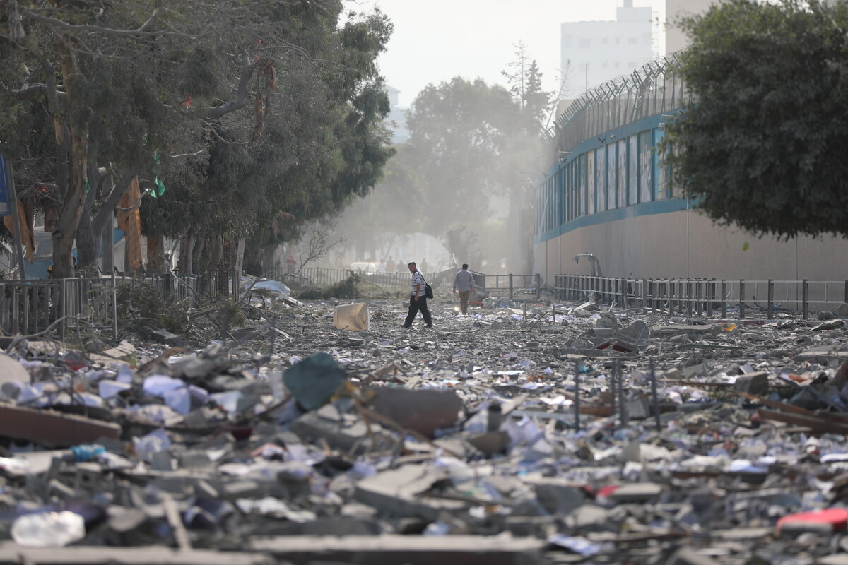 Hundreds of patients trapped as bombing hits the doorstep of Al-Quds ...