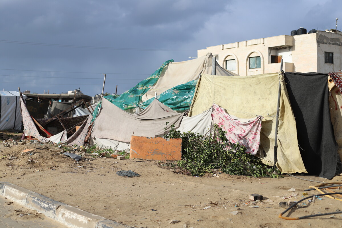 Urgent need for more shelter items in Gaza as homes lie in ruins and ...