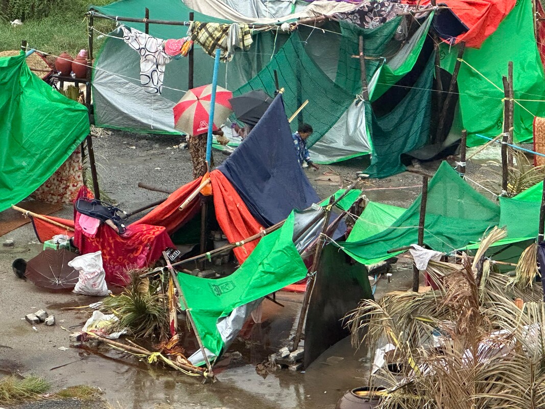 Myanmar Earthquake: Heavy rains force people back into damaged ...